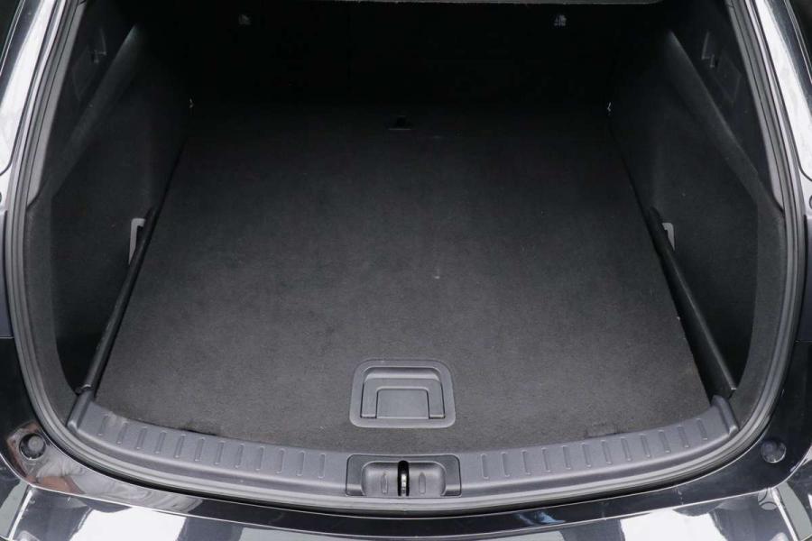 Melns Toyota Corolla 2021 Viļņa, ar dzinēja tilpumu 1.80 L un nobraukumu 72 tūkst. km par 21900 €, foto 12 vietnē AUTOMOTO.COM.LV