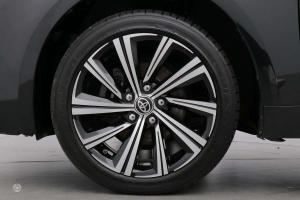 Melns Toyota Corolla 2021 Viļņa, ar dzinēja tilpumu 1.80 L un nobraukumu 72 tūkst. km par 21900 €, foto 17 vietnē AUTOMOTO.COM.LV