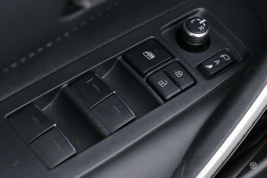 Melns Toyota Corolla 2021 Viļņa, ar dzinēja tilpumu 1.80 L un nobraukumu 72 tūkst. km par 21900 €, foto 25 vietnē AUTOMOTO.COM.LV