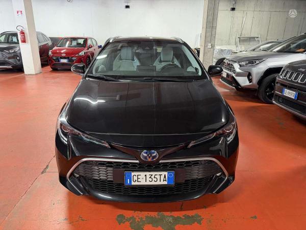 Black Toyota Corolla 2021 in Vilnius, with an engine capacity of 1.99 L and mileage of 77 thousand km for 23500 €, photo 2 on AUTOMOTO.COM.LV