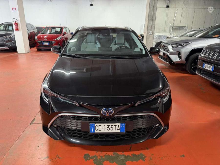 Black Toyota Corolla 2021 in Vilnius, with an engine capacity of 1.99 L and mileage of 77 thousand km for 23500 €, photo 3 on AUTOMOTO.COM.LV