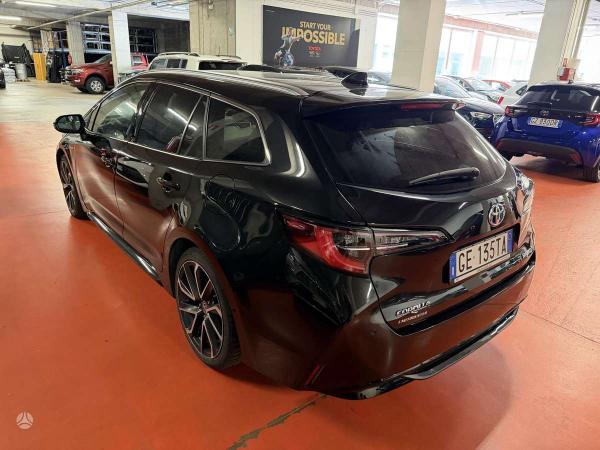 Black Toyota Corolla 2021 in Vilnius, with an engine capacity of 1.99 L and mileage of 77 thousand km for 23500 €, photo 8 on AUTOMOTO.COM.LV