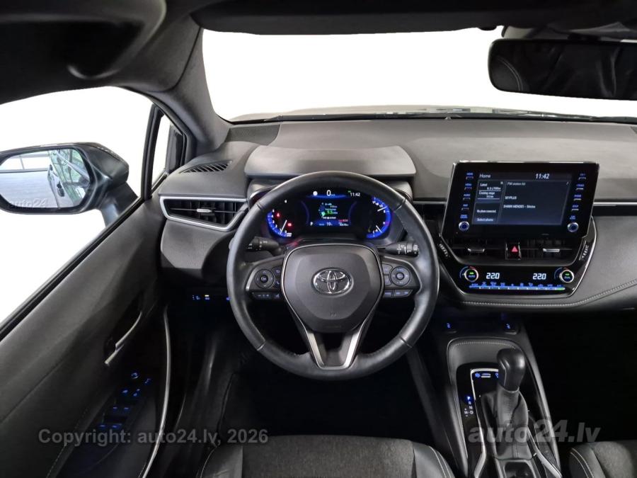 Black Toyota Corolla 2021 in Tallinn, with an engine capacity of 1.20 L and mileage of 83 thousand km for 17990 €, photo 11 on AUTOMOTO.COM.LV