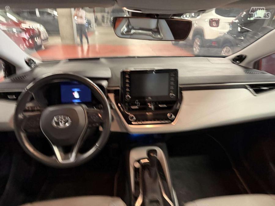 Black Toyota Corolla 2021 in Vilnius, with an engine capacity of 2.00 L and mileage of 77 thousand km for 22500 €, photo 17 on AUTOMOTO.COM.LV