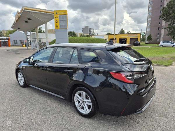 Melns Toyota Corolla 2021 Panevēža, ar dzinēja tilpumu 1.80 L un nobraukumu 335 tūkst. km par 11600 €, foto 3 vietnē AUTOMOTO.COM.LV