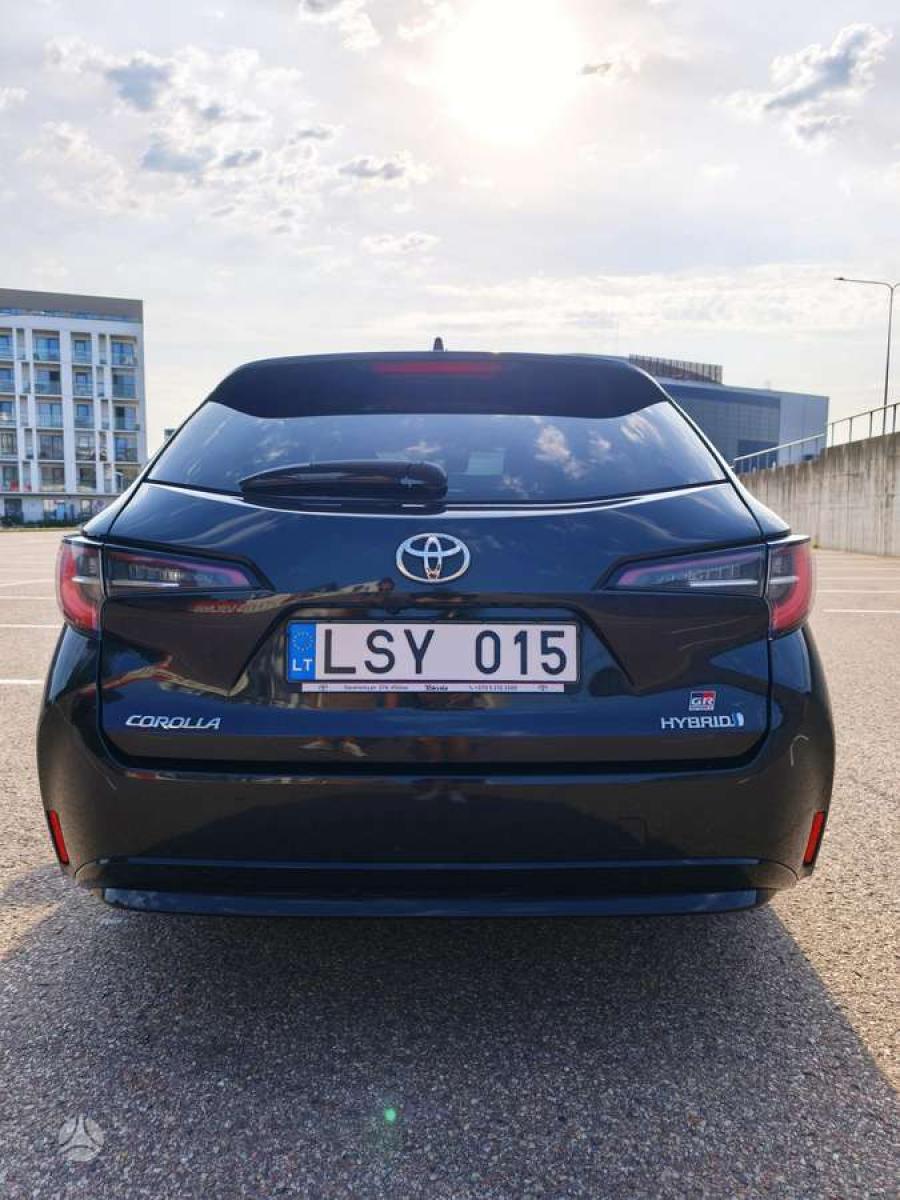 Black Toyota Corolla 2021 in Vilnius, with an engine capacity of 1.80 L and mileage of 75 thousand km for 21900 €, photo 10 on AUTOMOTO.COM.LV