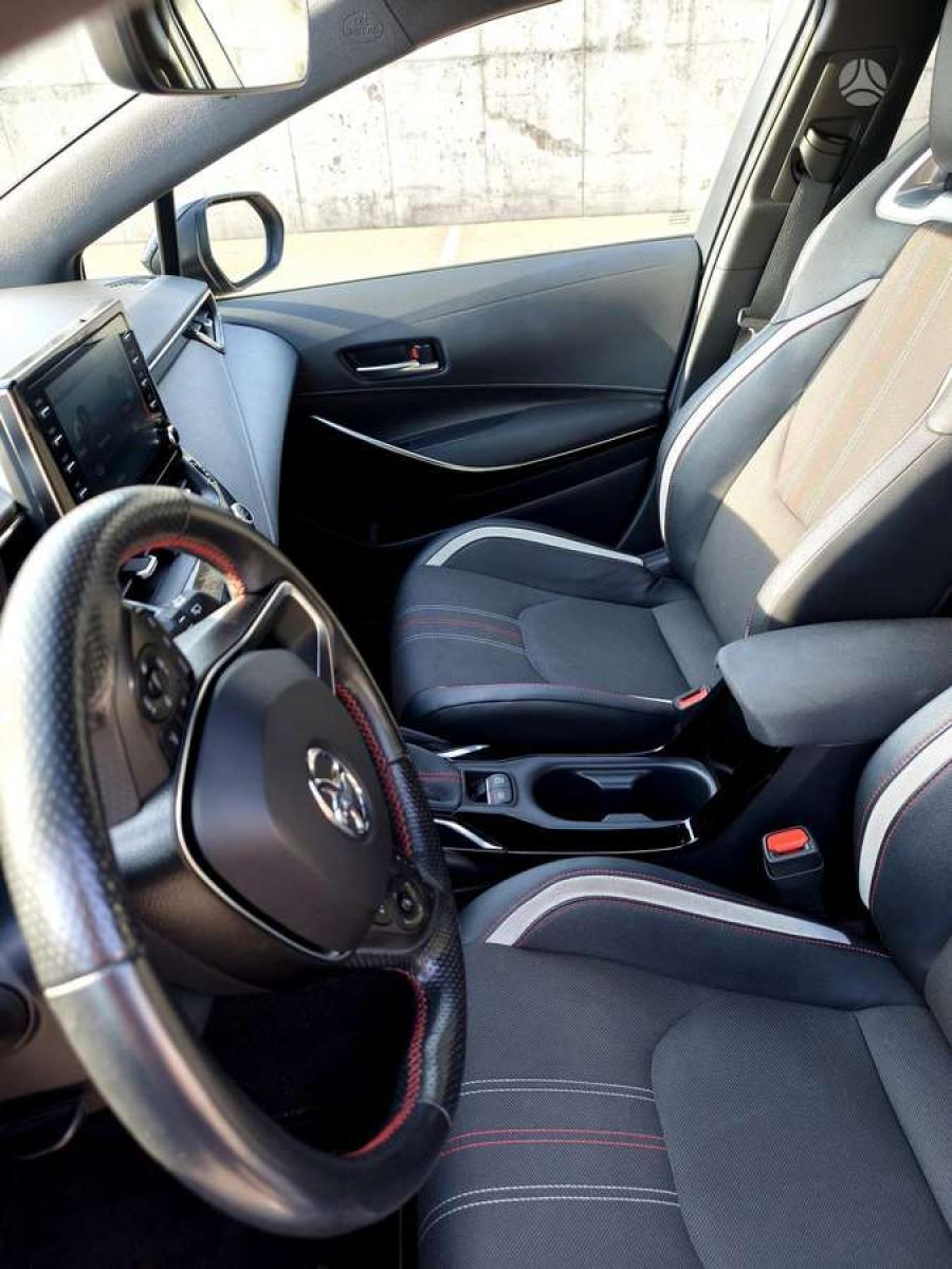 Black Toyota Corolla 2021 in Vilnius, with an engine capacity of 1.80 L and mileage of 75 thousand km for 21900 €, photo 15 on AUTOMOTO.COM.LV
