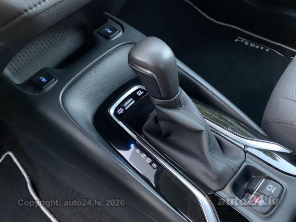 Black Toyota Corolla 2021 in Tallinn, with an engine capacity of 1.80 L and mileage of 77 thousand km for 19300 €, photo 9 on AUTOMOTO.COM.LV