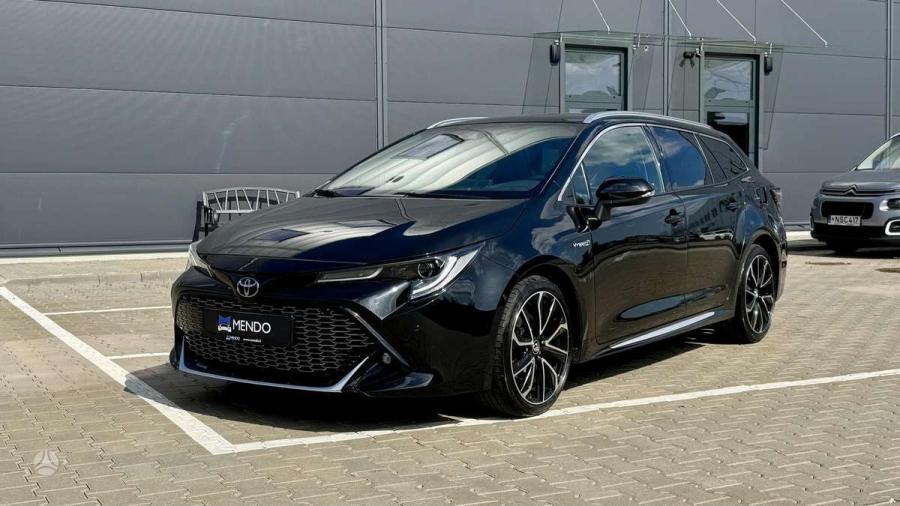Melns Toyota Corolla 2021 Viļņa, ar dzinēja tilpumu 1.99 L un nobraukumu 132 tūkst. km par 21500 €, foto 1 vietnē AUTOMOTO.COM.LV