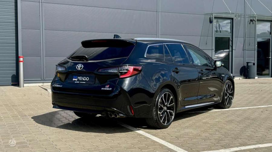 Melns Toyota Corolla 2021 Viļņa, ar dzinēja tilpumu 1.99 L un nobraukumu 132 tūkst. km par 21500 €, foto 3 vietnē AUTOMOTO.COM.LV