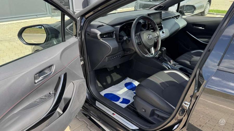 Melns Toyota Corolla 2021 Viļņa, ar dzinēja tilpumu 1.99 L un nobraukumu 132 tūkst. km par 21500 €, foto 15 vietnē AUTOMOTO.COM.LV