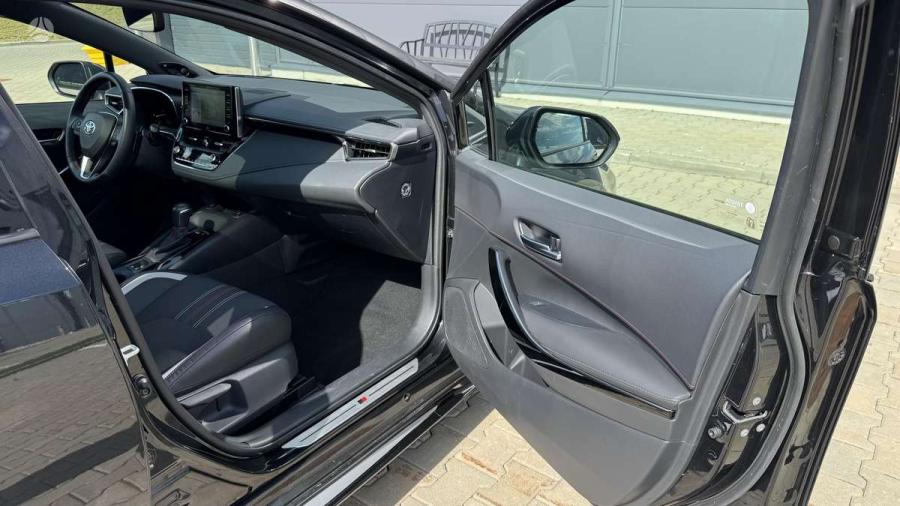 Melns Toyota Corolla 2021 Viļņa, ar dzinēja tilpumu 1.99 L un nobraukumu 132 tūkst. km par 21500 €, foto 23 vietnē AUTOMOTO.COM.LV