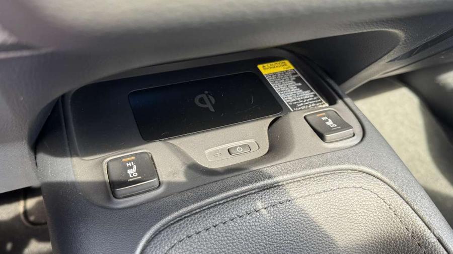 Melns Toyota Corolla 2021 Viļņa, ar dzinēja tilpumu 1.99 L un nobraukumu 132 tūkst. km par 21500 €, foto 39 vietnē AUTOMOTO.COM.LV