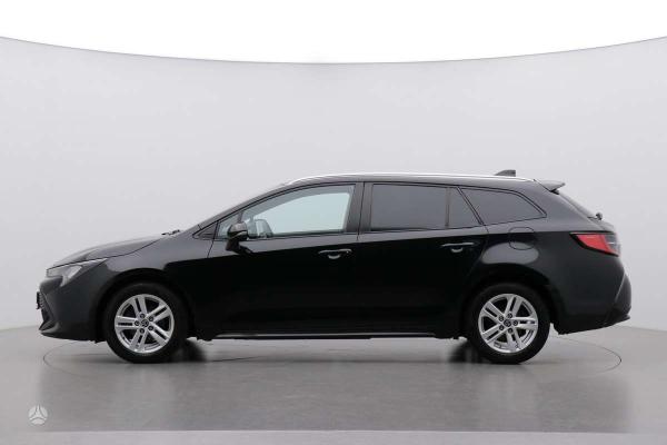 Black Toyota Corolla 2021 in Vilnius, with an engine capacity of 1.20 L and mileage of 119 thousand km for 14900 €, photo 5 on AUTOMOTO.COM.LV