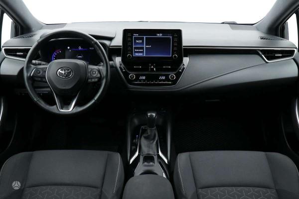 Black Toyota Corolla 2021 in Vilnius, with an engine capacity of 1.20 L and mileage of 119 thousand km for 14900 €, photo 8 on AUTOMOTO.COM.LV