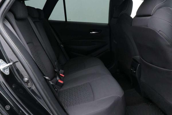 Black Toyota Corolla 2021 in Vilnius, with an engine capacity of 1.20 L and mileage of 119 thousand km for 14900 €, photo 11 on AUTOMOTO.COM.LV
