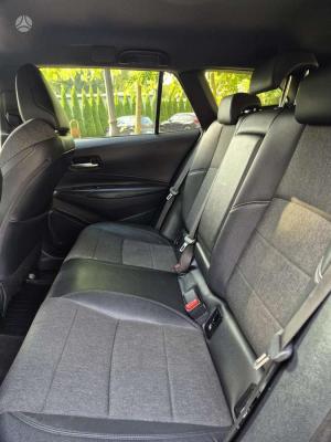 Melns Toyota Corolla 2021 Šauļi, ar dzinēja tilpumu 1.80 L un nobraukumu 300 tūkst. km par 13350 €, foto 7 vietnē AUTOMOTO.COM.LV