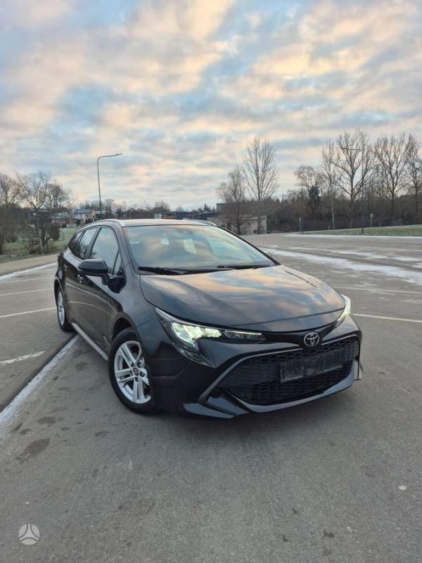 Melns Toyota Corolla 2022 Šauļi, ar dzinēja tilpumu 1.80 L un nobraukumu 222 tūkst. km par 12700 €, foto 2 vietnē AUTOMOTO.COM.LV