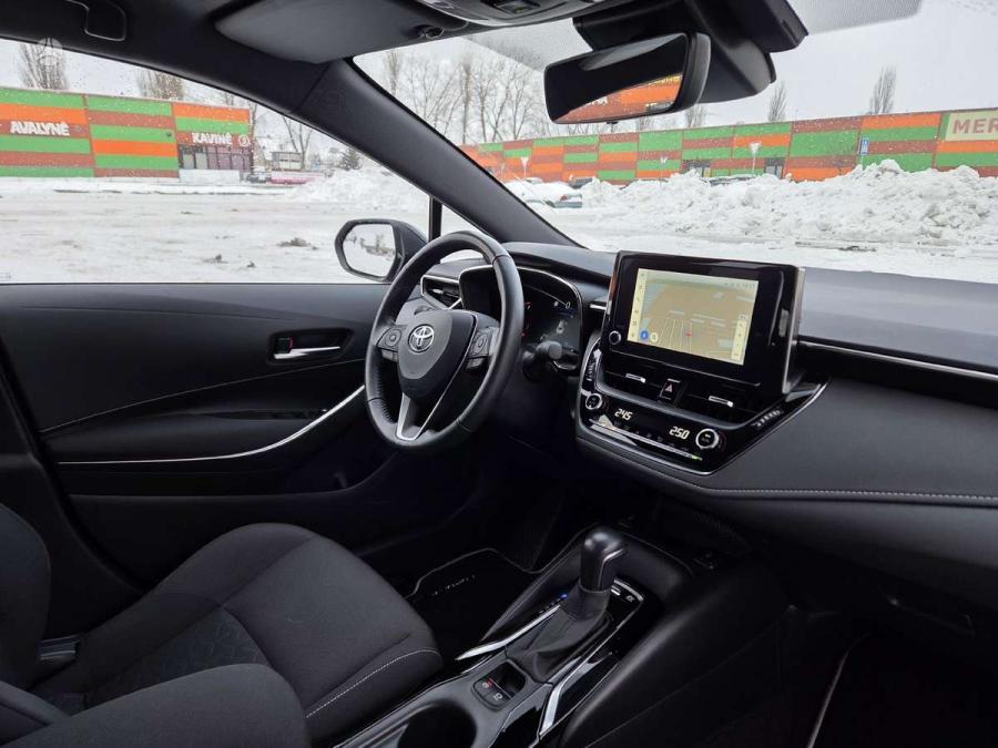 Melns Toyota Corolla 2022 Klaipėda, ar dzinēja tilpumu 1.80 L un nobraukumu 53 tūkst. km par 18300 €, foto 12 vietnē AUTOMOTO.COM.LV
