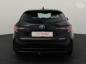 Black Toyota Corolla 2022 in Vilnius, with an engine capacity of 1.80 L and mileage of 204 thousand km for 16799 €, photo 5 on AUTOMOTO.COM.LV