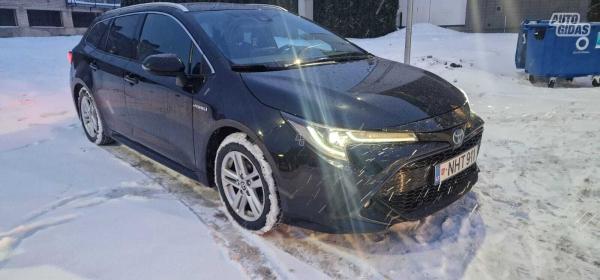 Black Toyota Corolla 2022 in Kaunas, with an engine capacity of 1.80 L and mileage of 63 thousand km for 16700 €, photo 2 on AUTOMOTO.COM.LV