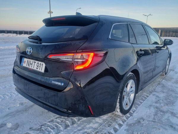 Black Toyota Corolla 2022 in Kaunas, with an engine capacity of 1.80 L and mileage of 63 thousand km for 16700 €, photo 10 on AUTOMOTO.COM.LV