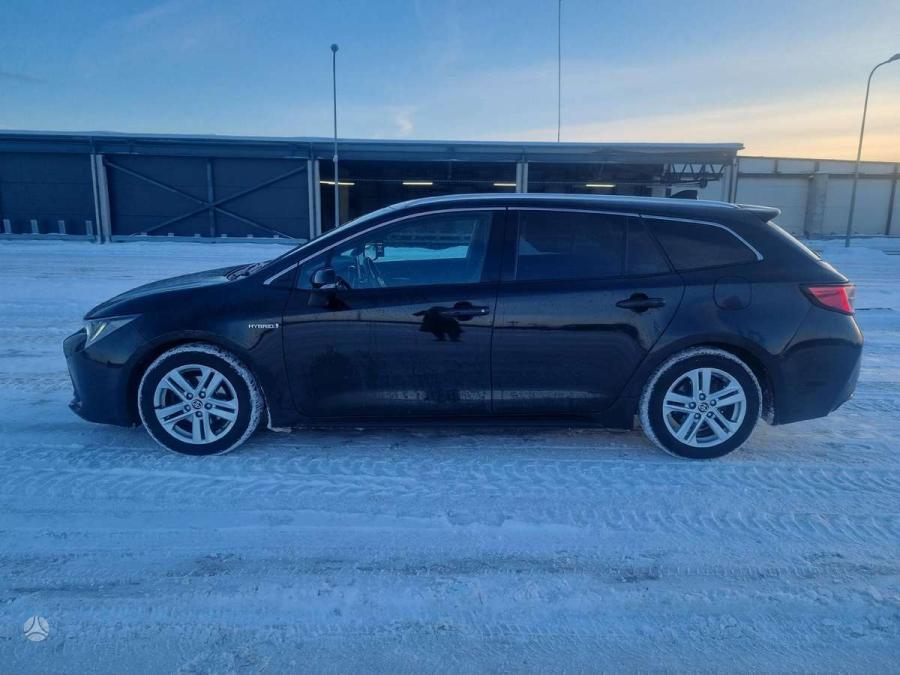 Black Toyota Corolla 2022 in Kaunas, with an engine capacity of 1.80 L and mileage of 63 thousand km for 16700 €, photo 12 on AUTOMOTO.COM.LV