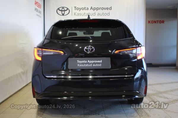 Melns Toyota Corolla 2022 Tallina, ar dzinēja tilpumu 1.80 L un nobraukumu 92 tūkst. km par 21990 €, foto 4 vietnē AUTOMOTO.COM.LV