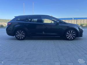 Black Toyota Corolla 2022 in Vilnius, with an engine capacity of 1.80 L and mileage of 156 thousand km for 19950 €, photo 7 on AUTOMOTO.COM.LV