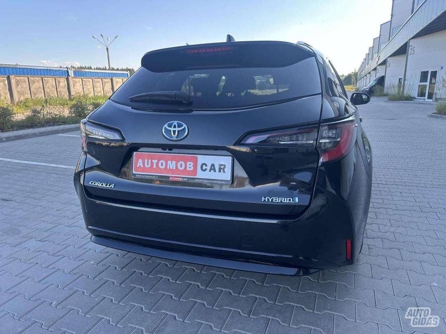 Black Toyota Corolla 2022 in Vilnius, with an engine capacity of 1.80 L and mileage of 156 thousand km for 19950 €, photo 9 on AUTOMOTO.COM.LV