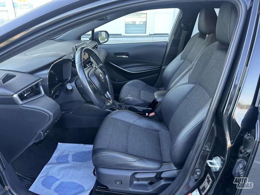 Black Toyota Corolla 2022 in Vilnius, with an engine capacity of 1.80 L and mileage of 156 thousand km for 19950 €, photo 20 on AUTOMOTO.COM.LV