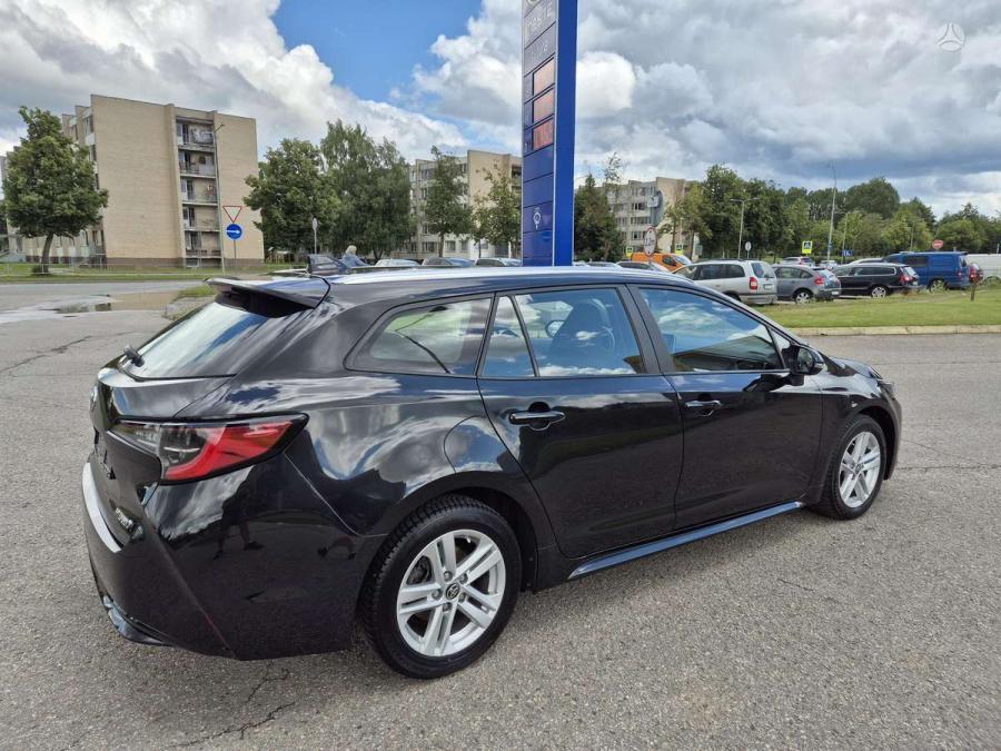 Melns Toyota Corolla 2022 Panevēža, ar dzinēja tilpumu 1.80 L un nobraukumu 391 tūkst. km par 12100 €, foto 6 vietnē AUTOMOTO.COM.LV