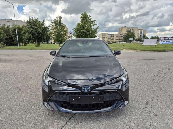 Black Toyota Corolla 2022 in Panevezys, with an engine capacity of 1.80 L and mileage of 391 thousand km for 12100 €, photo 7 on AUTOMOTO.COM.LV