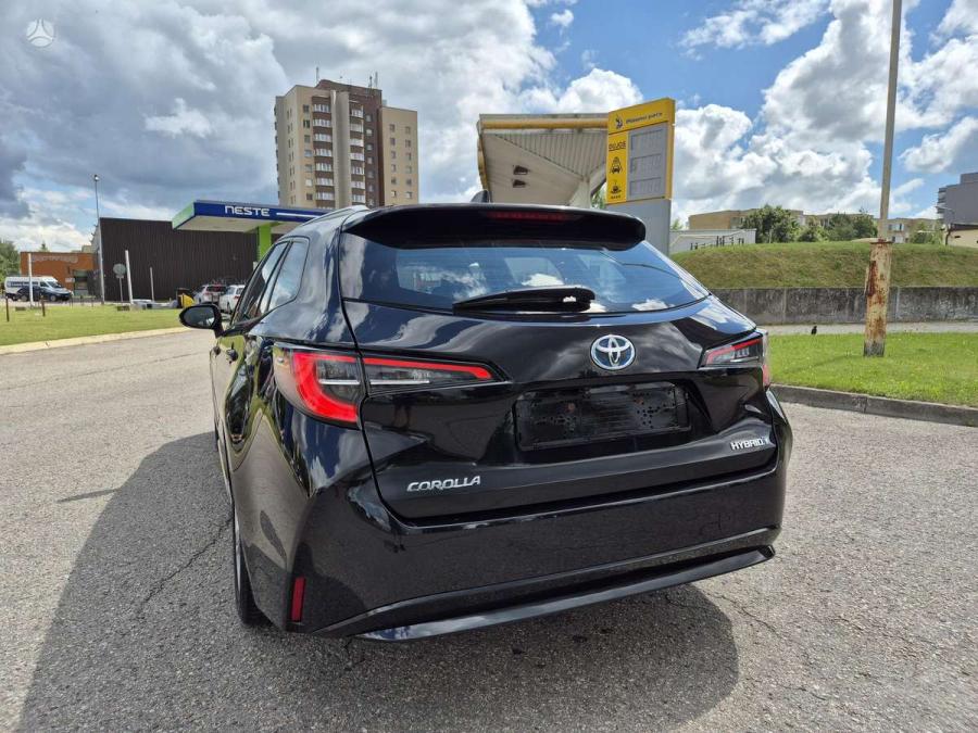 Melns Toyota Corolla 2022 Panevēža, ar dzinēja tilpumu 1.80 L un nobraukumu 391 tūkst. km par 12100 €, foto 11 vietnē AUTOMOTO.COM.LV