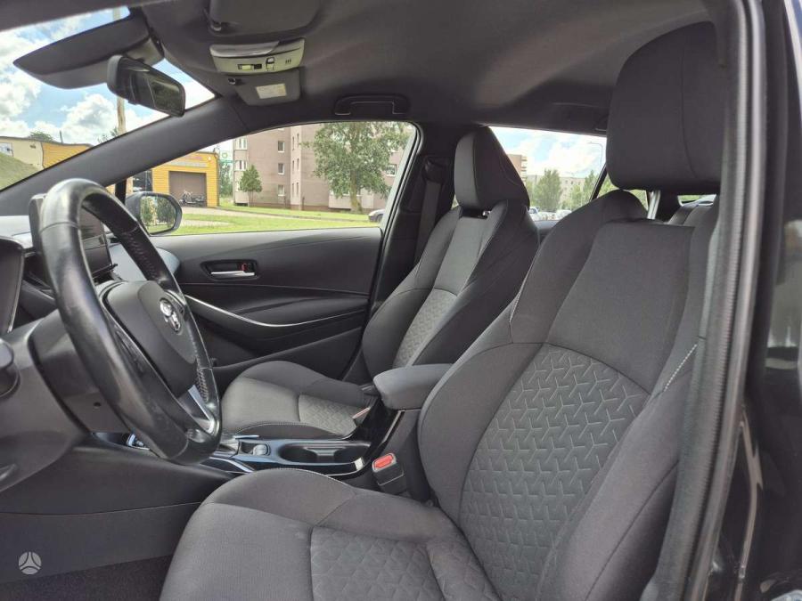 Melns Toyota Corolla 2022 Panevēža, ar dzinēja tilpumu 1.80 L un nobraukumu 391 tūkst. km par 12100 €, foto 22 vietnē AUTOMOTO.COM.LV