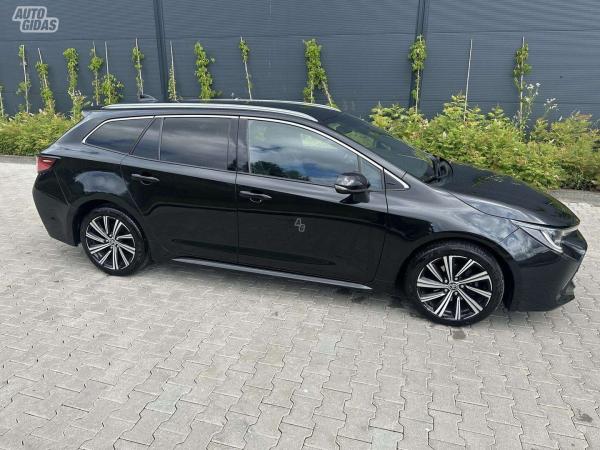 Melns Toyota Corolla 2022 Viļņa, ar dzinēja tilpumu 1.80 L un nobraukumu 156 tūkst. km par 18950 €, foto 4 vietnē AUTOMOTO.COM.LV