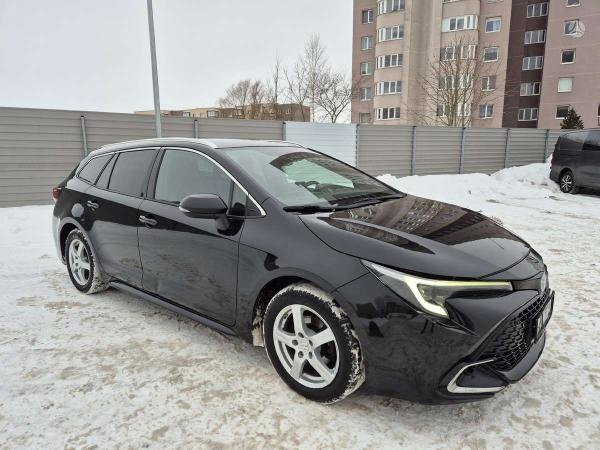 Melns Toyota Corolla 2023 Panevēža, ar dzinēja tilpumu 1.80 L un nobraukumu 272 tūkst. km par 14800 €, foto 6 vietnē AUTOMOTO.COM.LV
