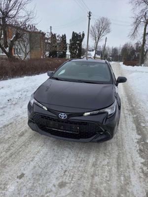 Black Toyota Corolla 2023 in Panevezys, with an engine capacity of 1.80 L and mileage of 132 thousand km for 18200 €, photo 2 on AUTOMOTO.COM.LV