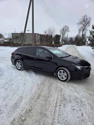 Black Toyota Corolla 2023 in Panevezys, with an engine capacity of 1.80 L and mileage of 132 thousand km for 18200 €, photo 7 on AUTOMOTO.COM.LV