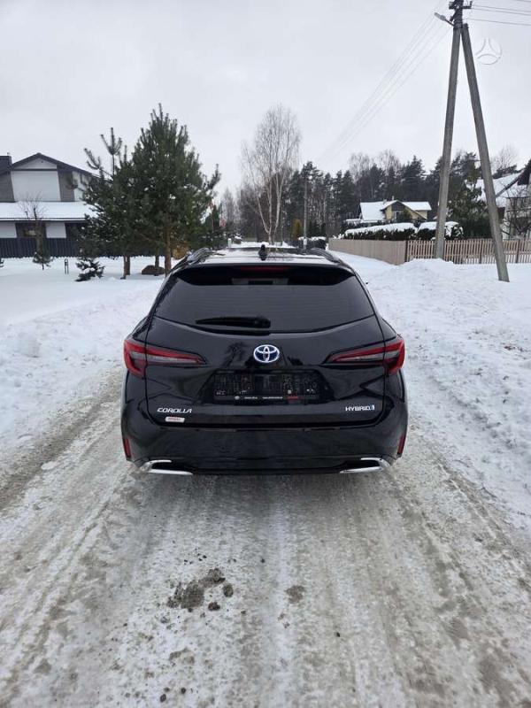 Black Toyota Corolla 2023 in Panevezys, with an engine capacity of 1.80 L and mileage of 132 thousand km for 18200 €, photo 8 on AUTOMOTO.COM.LV