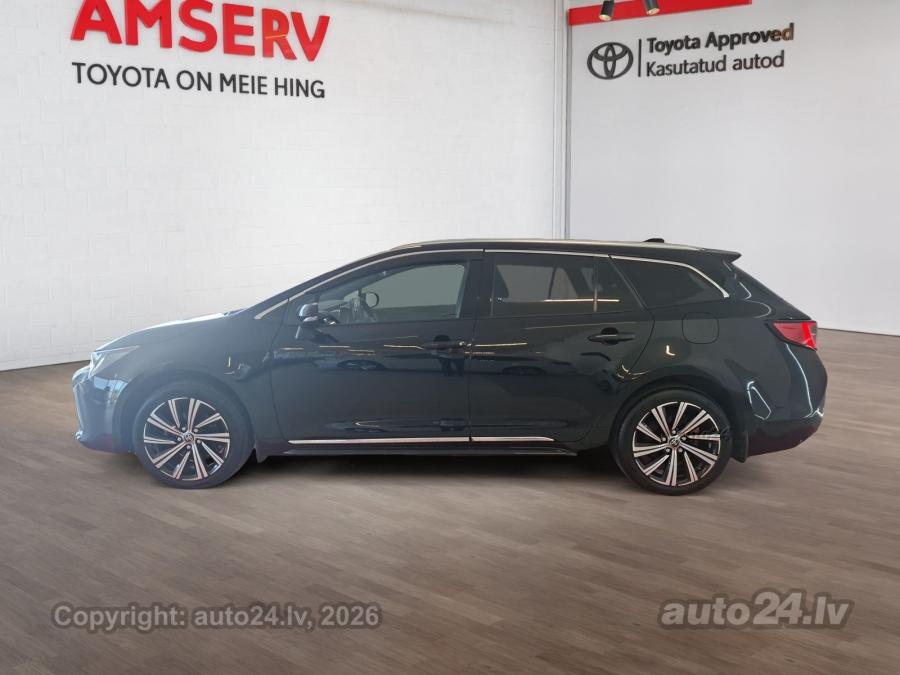 Black Toyota Corolla 2023 in Viljandi, with an engine capacity of 1.80 L and mileage of 49 thousand km for 22490 €, photo 5 on AUTOMOTO.COM.LV