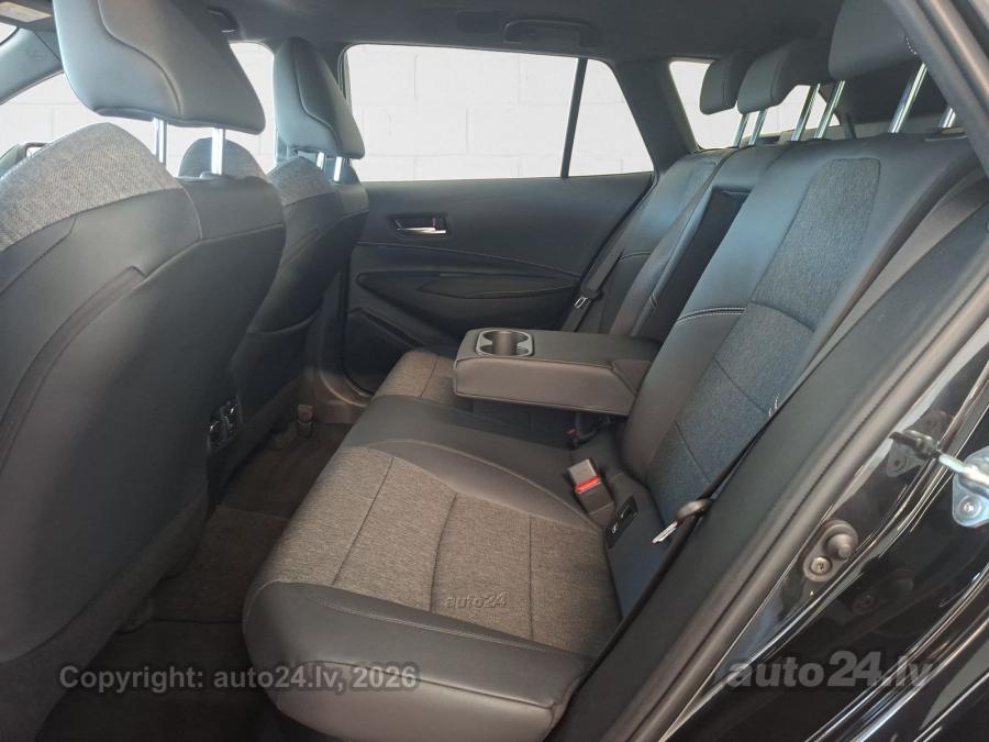 Black Toyota Corolla 2023 in Viljandi, with an engine capacity of 1.80 L and mileage of 49 thousand km for 22490 €, photo 9 on AUTOMOTO.COM.LV