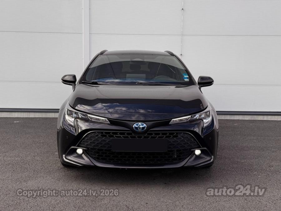 Black Toyota Corolla 2023 in Tallinn, with an engine capacity of 1.80 L and mileage of 101 thousand km for 18490 €, photo 3 on AUTOMOTO.COM.LV