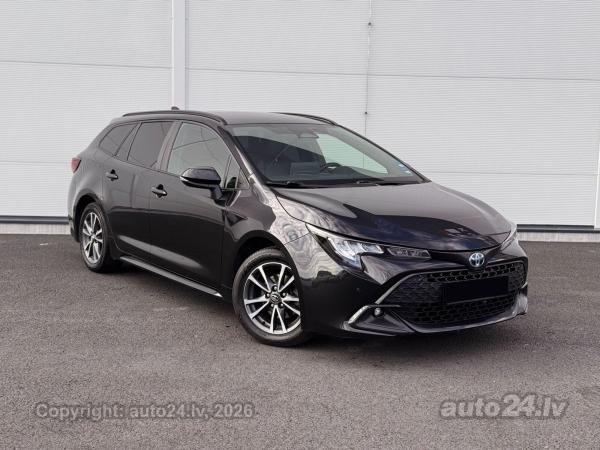 Black Toyota Corolla 2023 in Tallinn, with an engine capacity of 1.80 L and mileage of 101 thousand km for 18490 €, photo 3 on AUTOMOTO.COM.LV