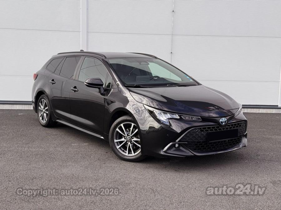 Black Toyota Corolla 2023 in Tallinn, with an engine capacity of 1.80 L and mileage of 101 thousand km for 18490 €, photo 4 on AUTOMOTO.COM.LV
