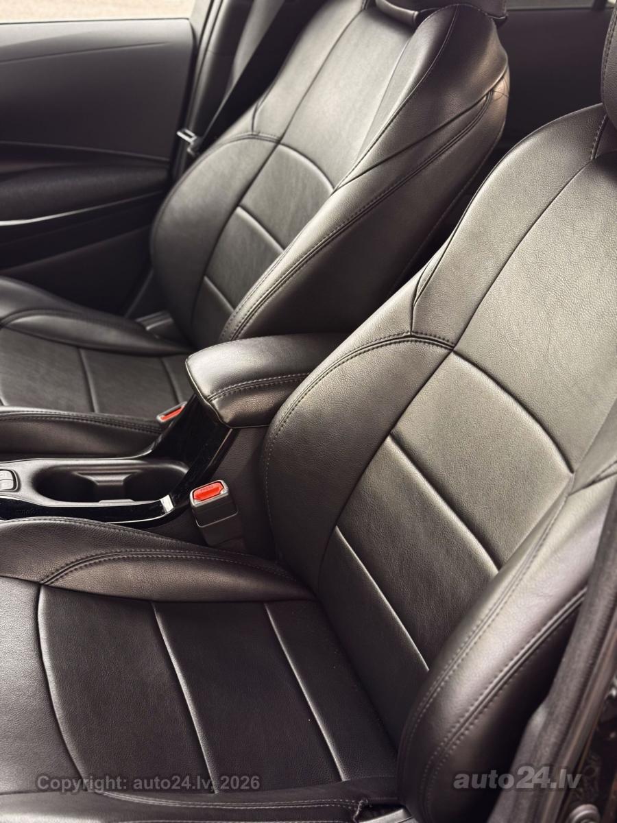Black Toyota Corolla 2023 in Tallinn, with an engine capacity of 1.80 L and mileage of 101 thousand km for 18490 €, photo 14 on AUTOMOTO.COM.LV