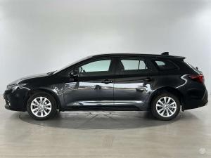 Black Toyota Corolla 2023 in Vilnius, with an engine capacity of 1.80 L and mileage of 72 thousand km for 21900 €, photo 4 on AUTOMOTO.COM.LV
