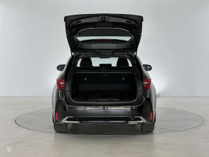 Black Toyota Corolla 2023 in Vilnius, with an engine capacity of 1.80 L and mileage of 72 thousand km for 21900 €, photo 11 on AUTOMOTO.COM.LV
