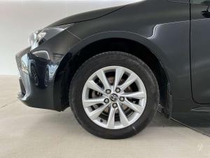 Black Toyota Corolla 2023 in Vilnius, with an engine capacity of 1.80 L and mileage of 72 thousand km for 21900 €, photo 16 on AUTOMOTO.COM.LV