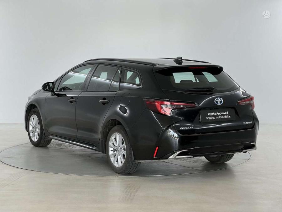 Black Toyota Corolla 2023 in Vilnius, with an engine capacity of 1.80 L and mileage of 72 thousand km for 21900 €, photo 18 on AUTOMOTO.COM.LV